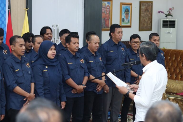 PWI Sulsel Lantik Pengurus Baru Pangkep, Pemerintah dan DPRD Tekankan ...